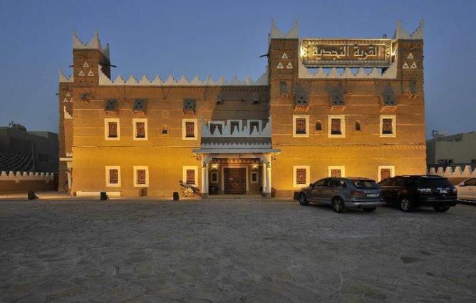 10 Restaurants You Should Try In Riyadh, Saudi Arabia