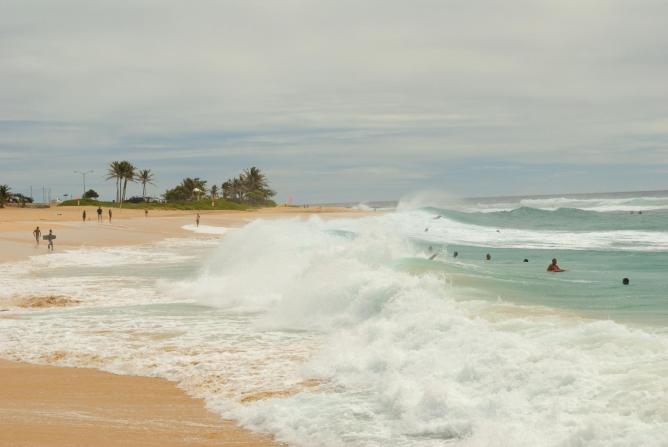 The 5 Best Surf Spots in Honolulu