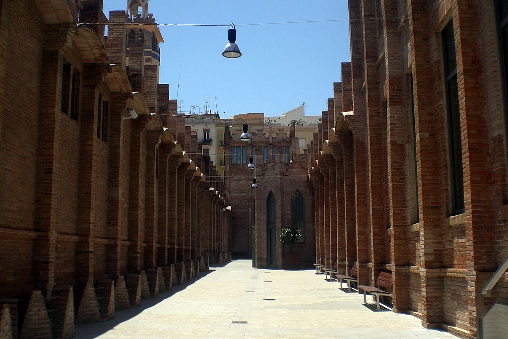The History Of The CaixaForum Barcelona In 1 Minute