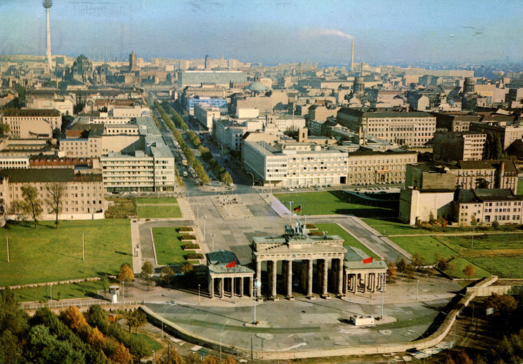 Everything You Need To Know About The Berlin Wall