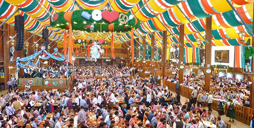 5 Famous Oktoberfest Songs You Should Know