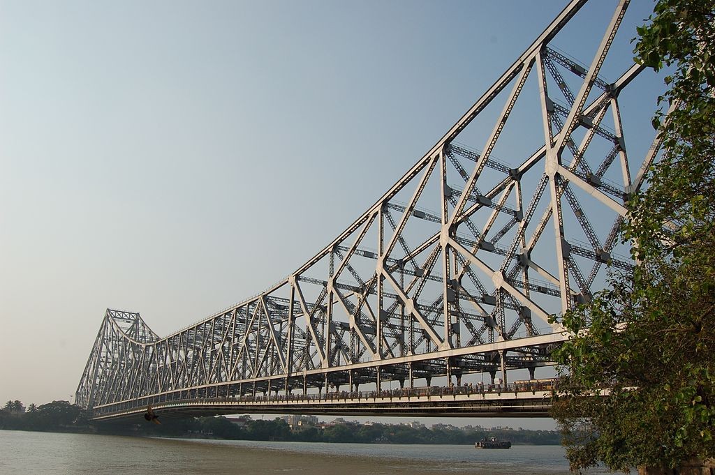 A Brief History of Howrah Bridge, One of the World’s Busiest Bridges