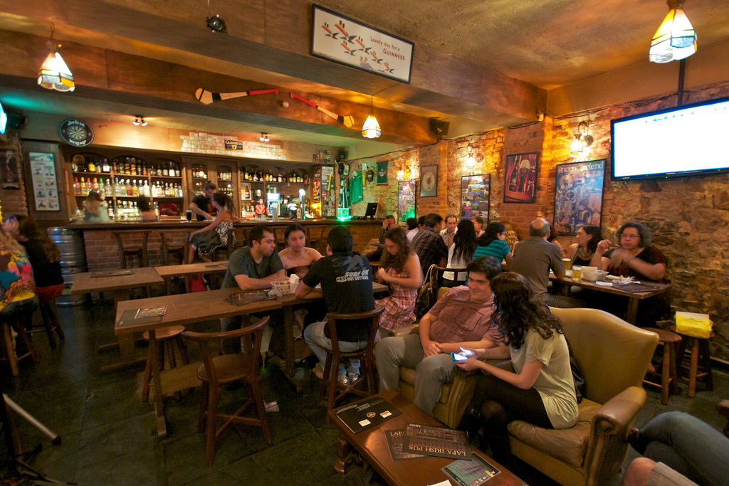 Nightlife Guide: The Top 10 Bars in Bohemian Lapa
