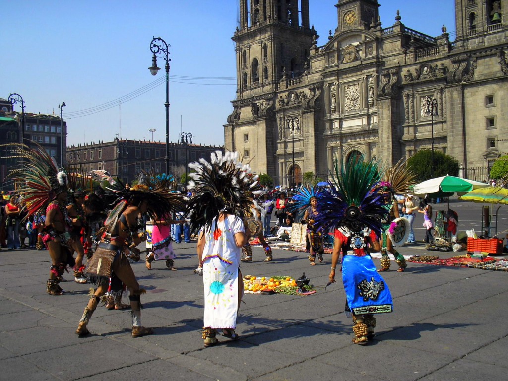 A Brief Introduction to Mexico City’s Aztec Dancers