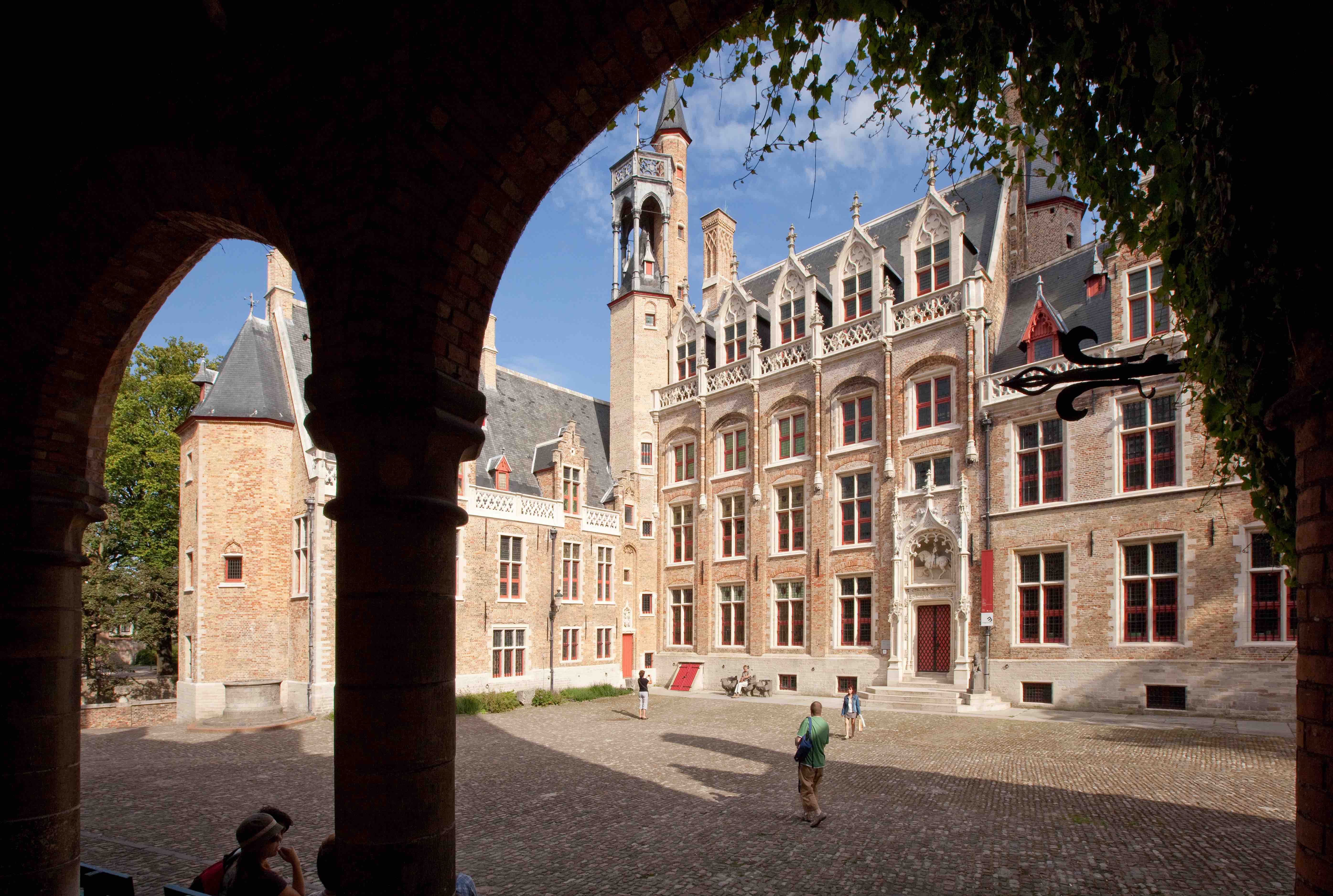 An Architectural Tour of Bruges’ Gothic Landmarks