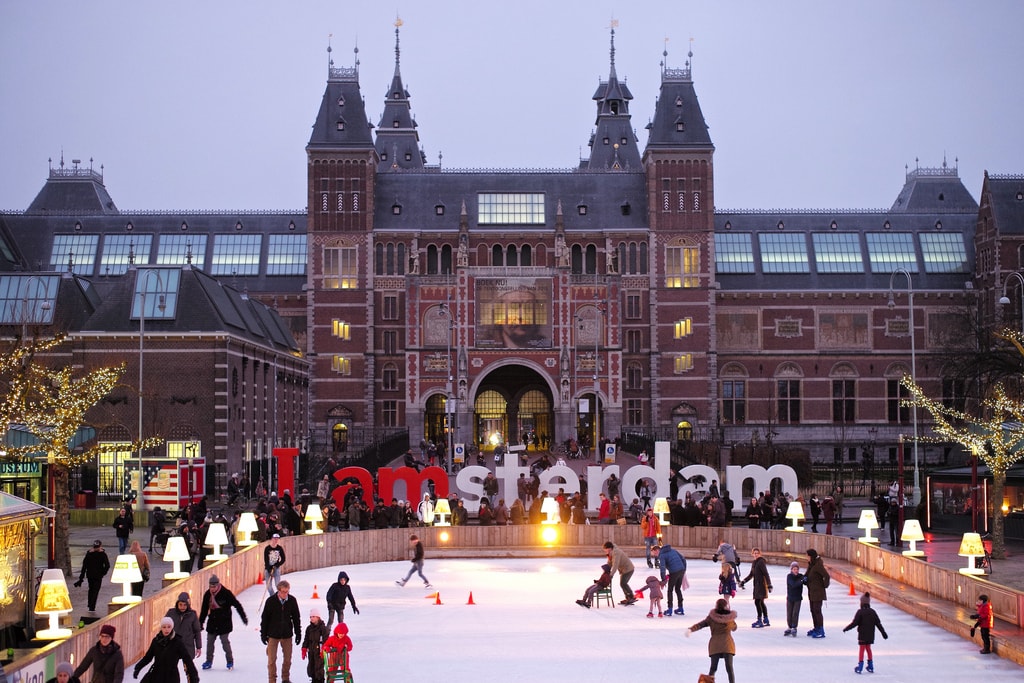 15 Reasons Winter Is The Perfect Time To Visit Amsterdam