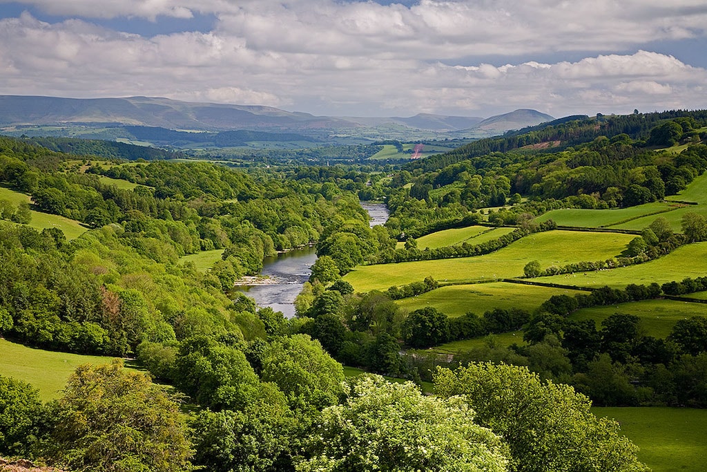 The Best Riverside Pubs in Wales' Wye Valley
