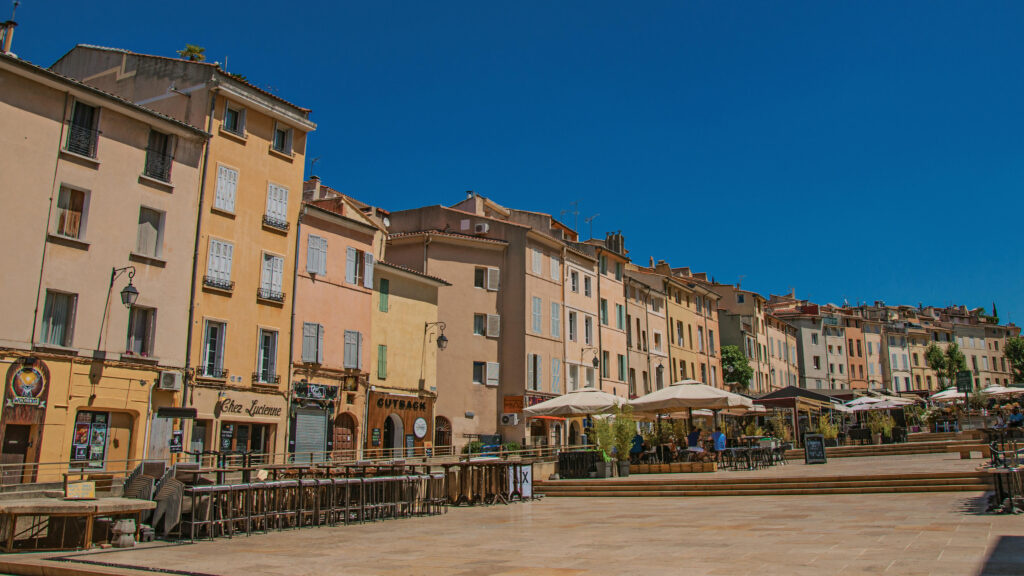 The Coolest Local Galleries in Aix-en-Provence, France