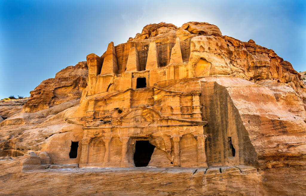 How to Plan a Day Trip to Petra