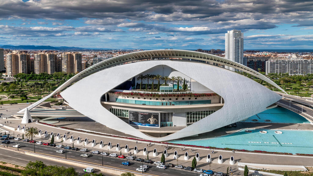 The 10 Most Beautiful Opera Houses Around The World